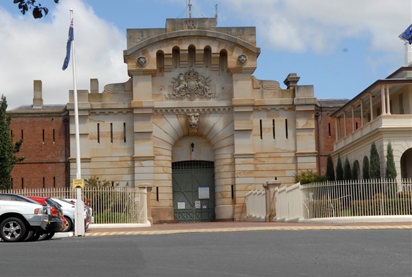 On their guard | Western Advocate | Bathurst, NSW