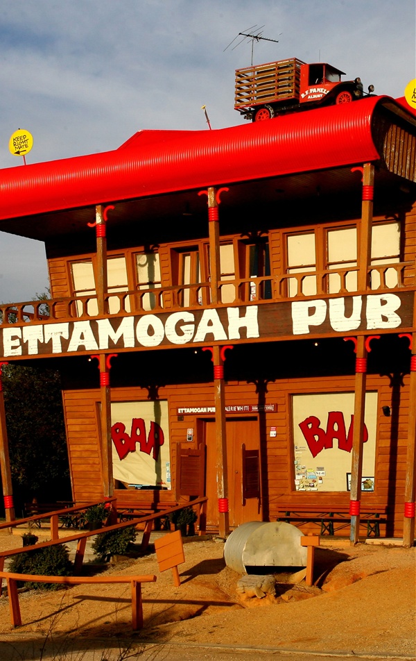 Ettamogah Pub closes | The Border Mail | Wodonga, VIC