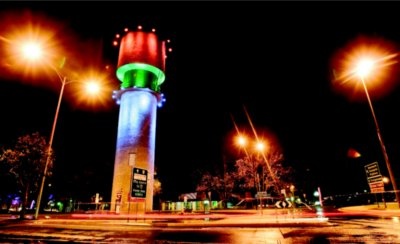 Wet and wild light show hits | The Border Mail | Wodonga, VIC